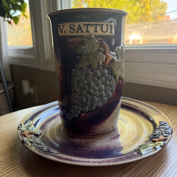 Art | Alan Donna Podesto Purple Grape Art Pottery Plate With Vase ...